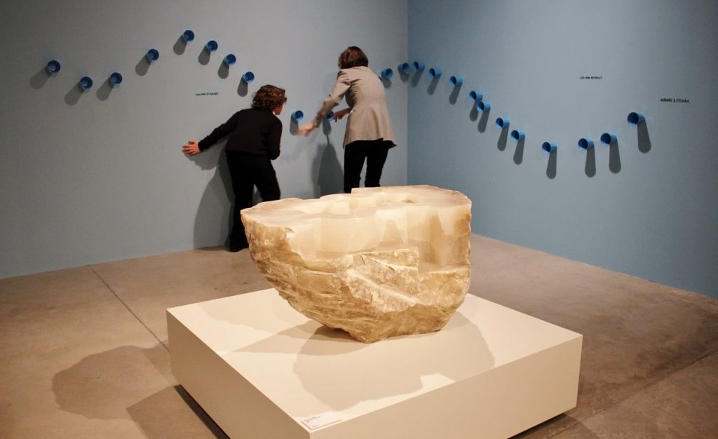 Los niños reinterpretan la Colección Telefónica - hoyesarte.com