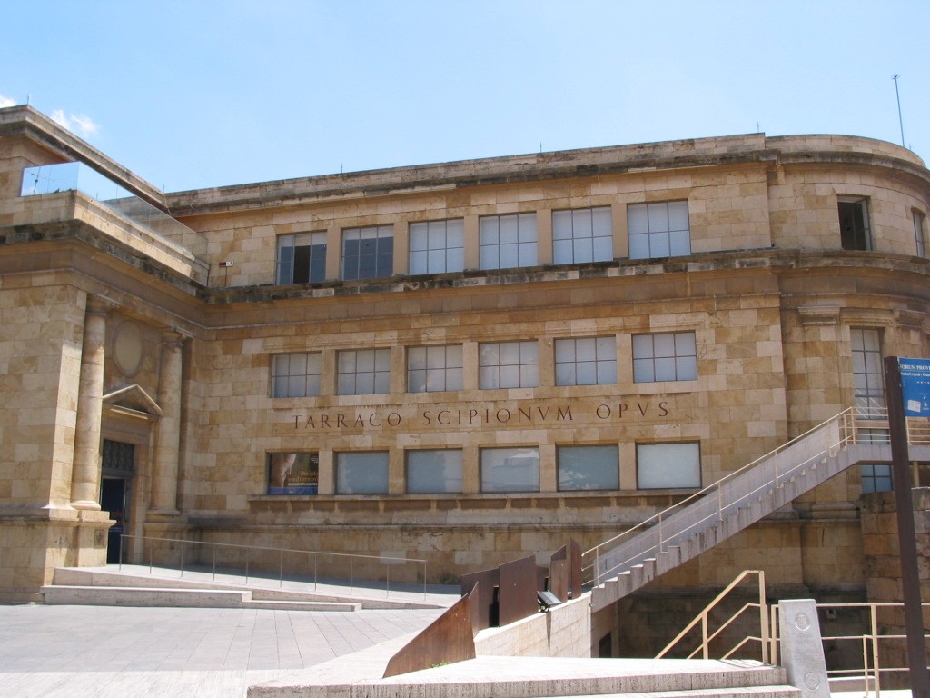 mnat fachada - hoyesarte.com